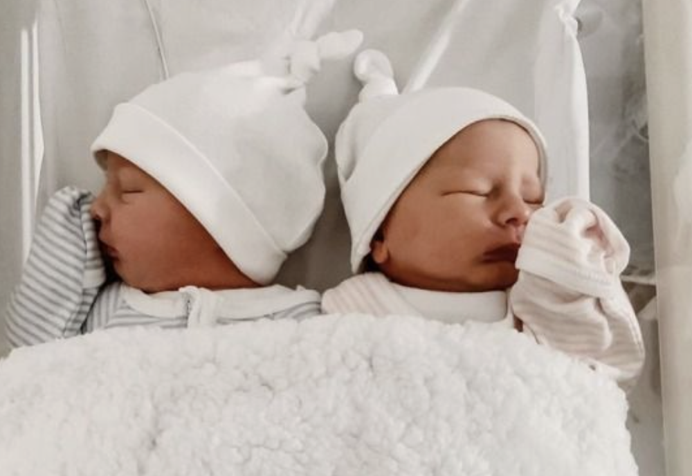 Vrouw bevalt van tweeling van twee verschillende vaders