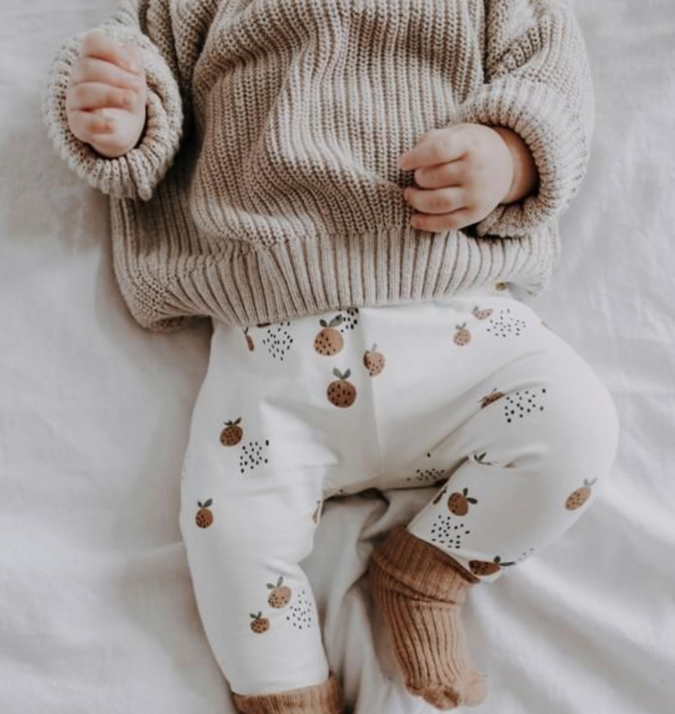 Een baby die op volle kracht huilt, maakt evenveel geluid als een F16 ...